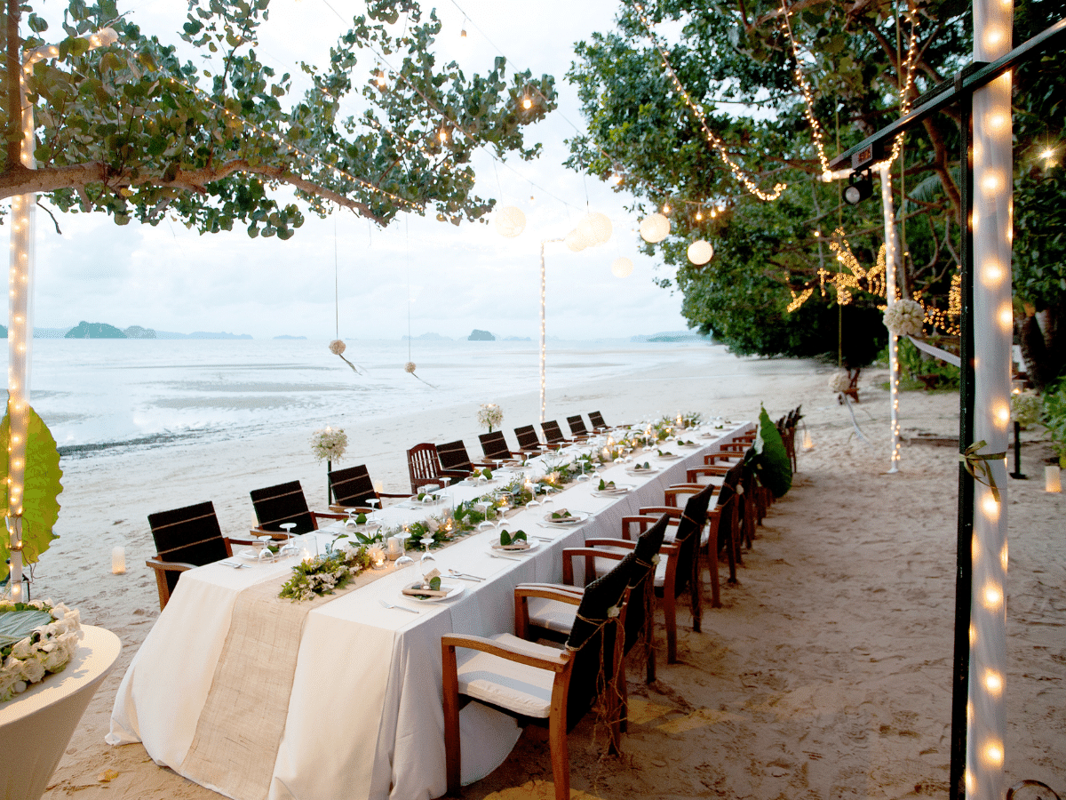 Lakeland Event Decoration Package | Red Rose Events